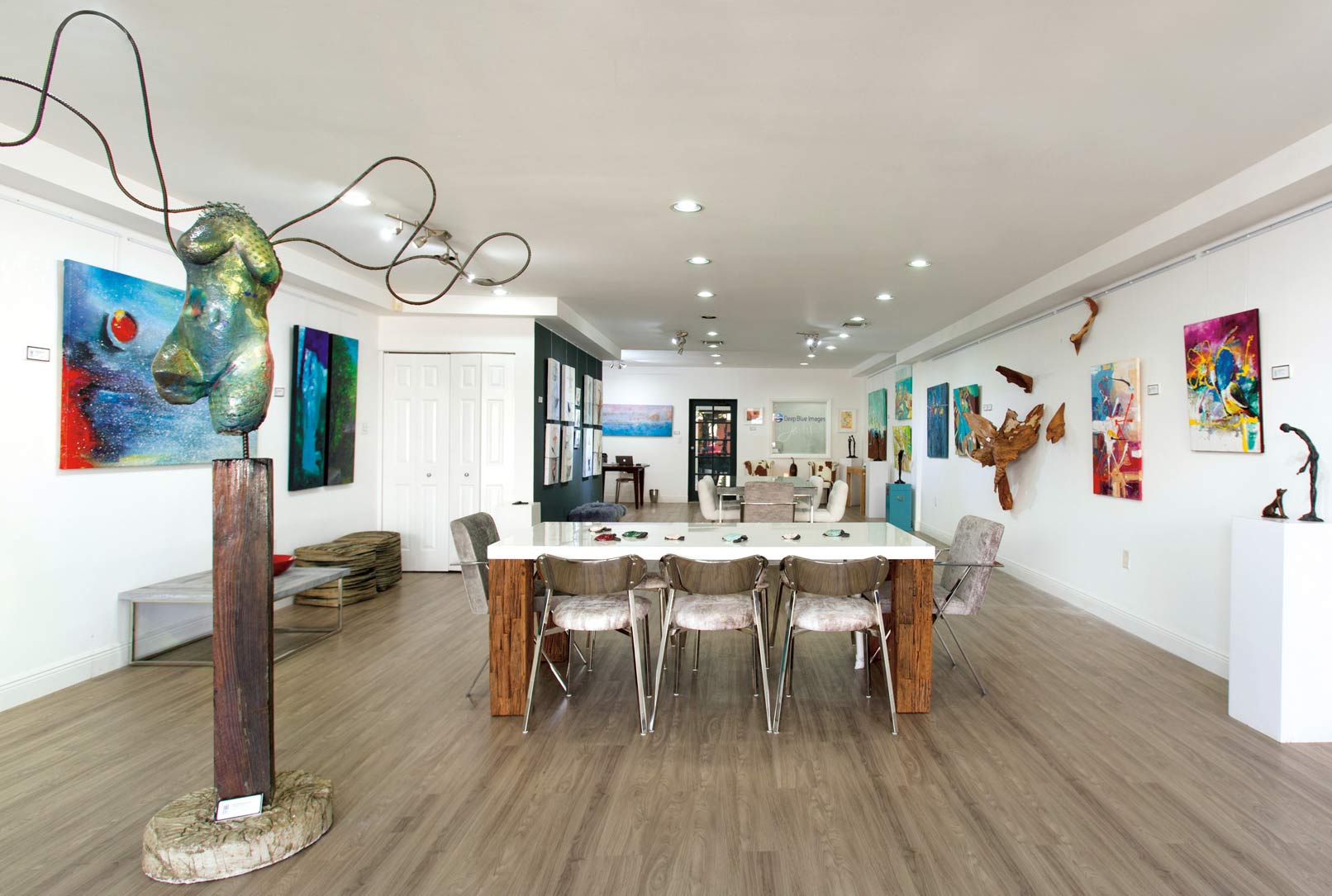 At home with fine art - InsideOut